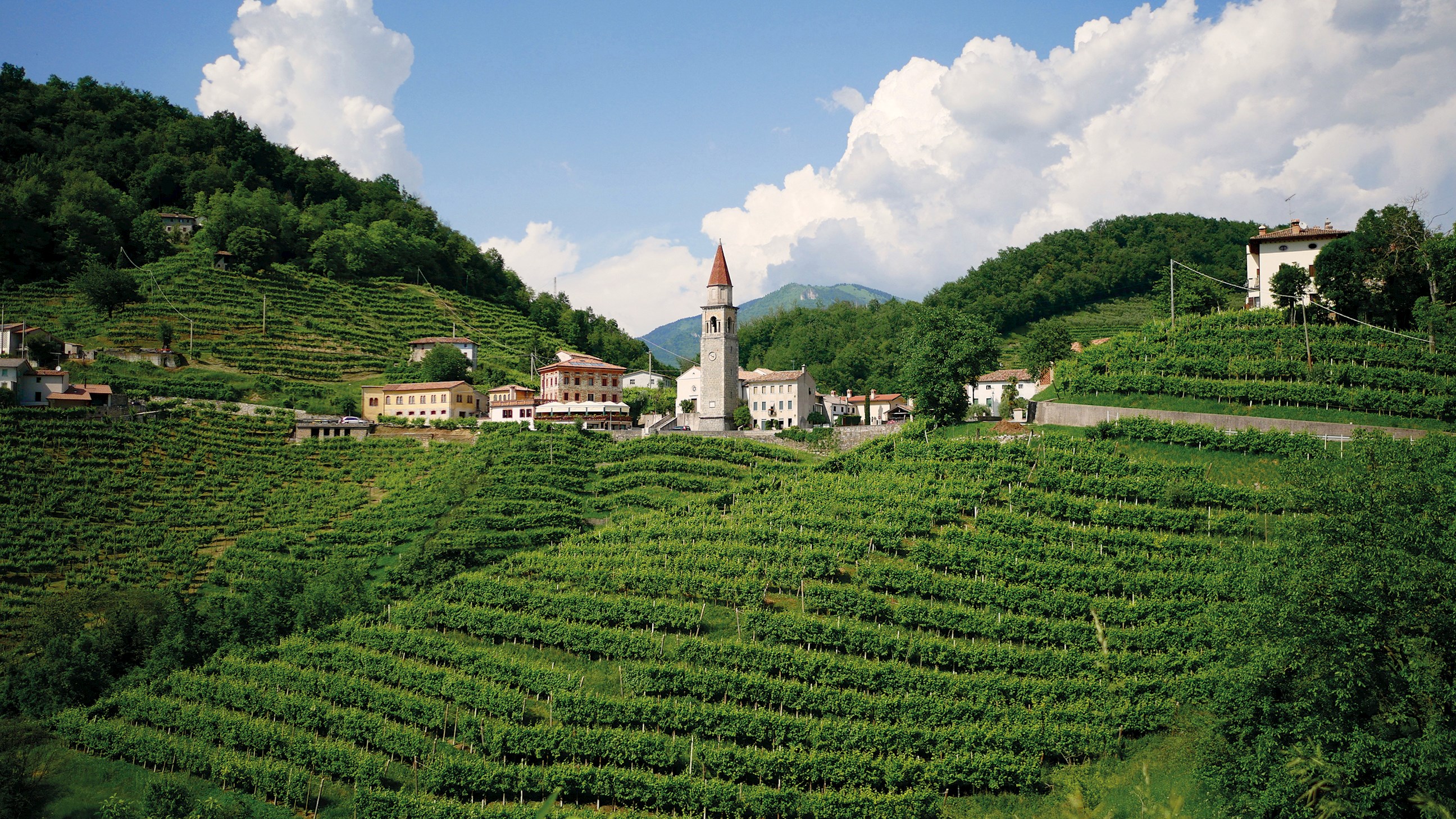 Highlights of Europe Guided Tour | Insight Vacations US